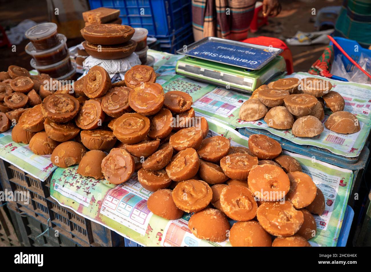 Process Of Making KHEJUR GUR Stock Photo - Alamy
