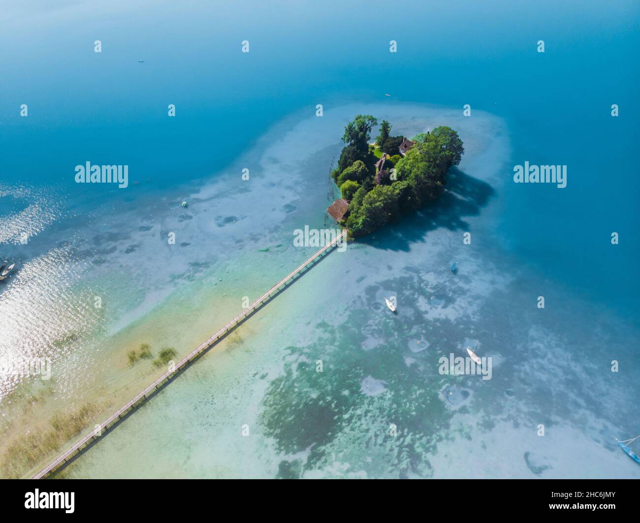 The private island Castle Litzlberg (Schloss Litzlberg) on the Lake ...