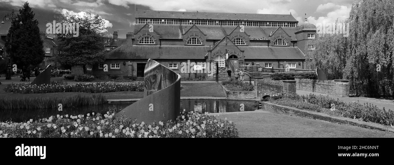 Summer view of the Charnwood Museum, Queens Park, market town of ...