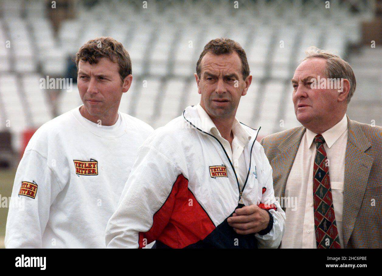 England cricket captain michael atherton hi-res stock photography and ...