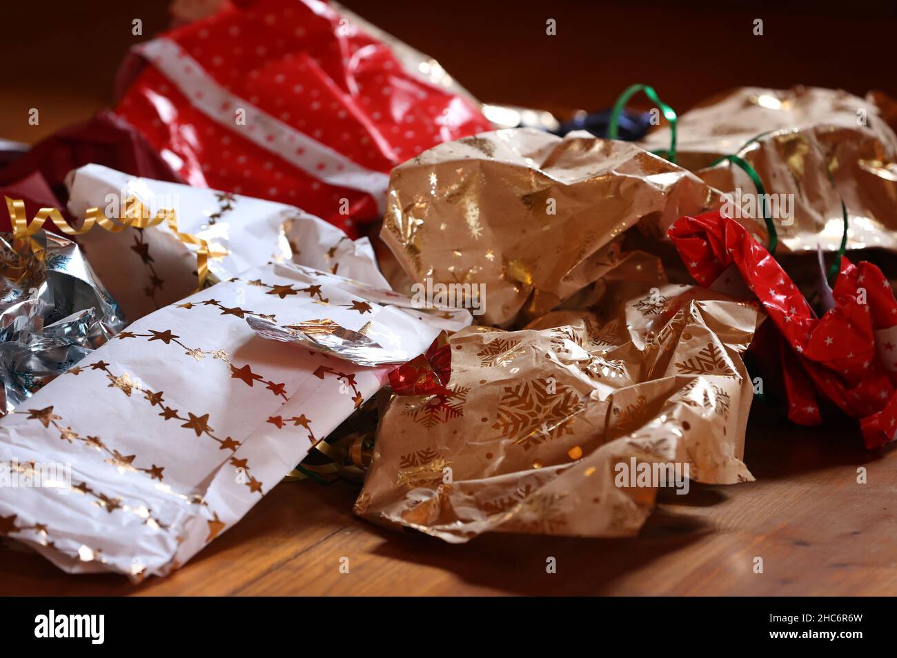 Unwrapped christmas presents hi-res stock photography and images - Alamy