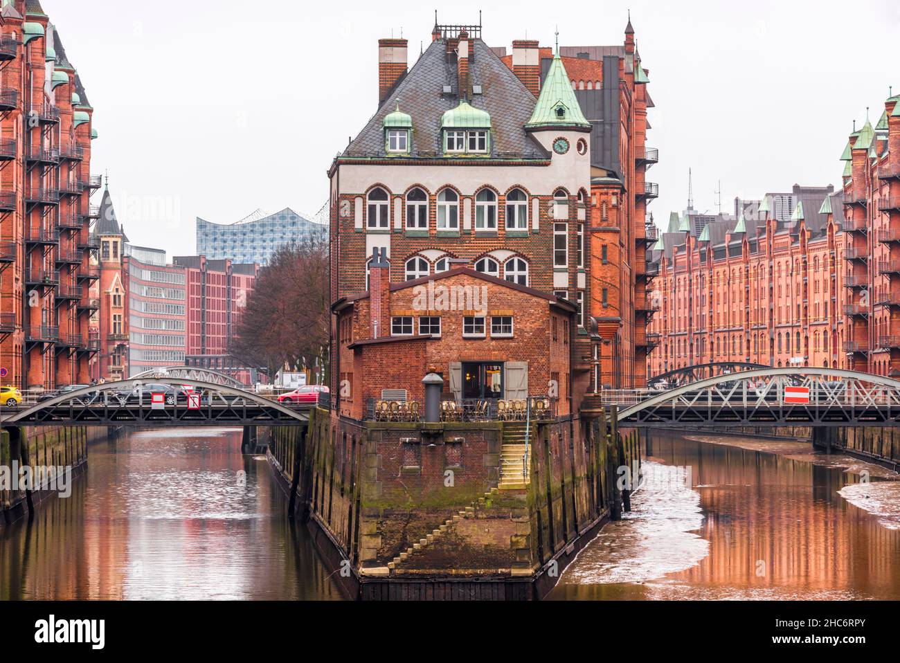 Warehouse district architecture hi-res stock photography and images - Alamy