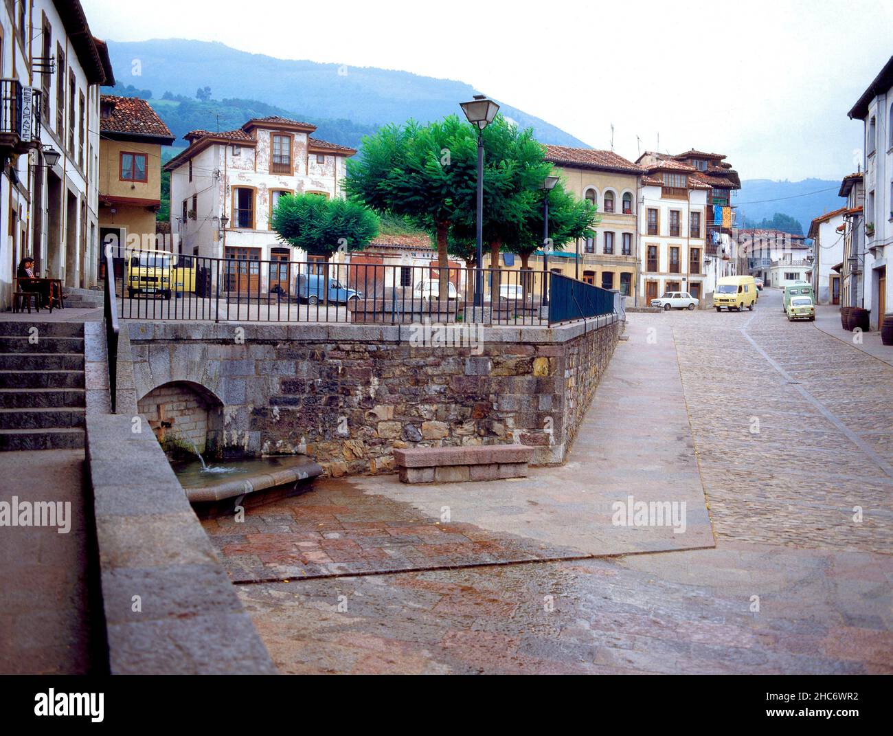 PLAZA DEL PUEBLO. Location: EXTERIOR. SALAS. ASTURIAS. SPAIN Stock ...