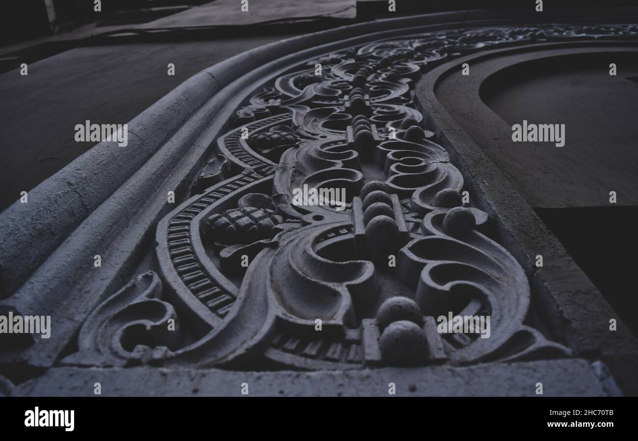 Engraved arch hi-res stock photography and images - Alamy