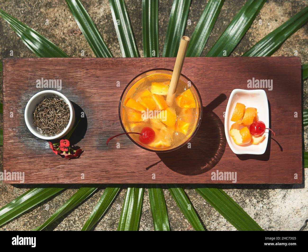 Cocktail with fresh fruit hi-res stock photography and images - Alamy