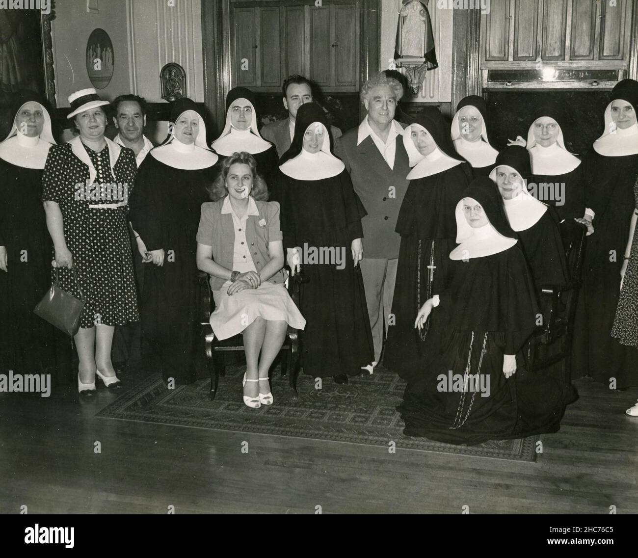 Italian operatic tenor Giovanni Martinelli visiting a convent, USA ...