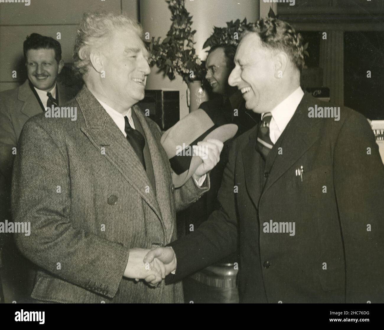 Italian operatic tenor Giovanni Martinelli (left) at a party, USA 1930s ...
