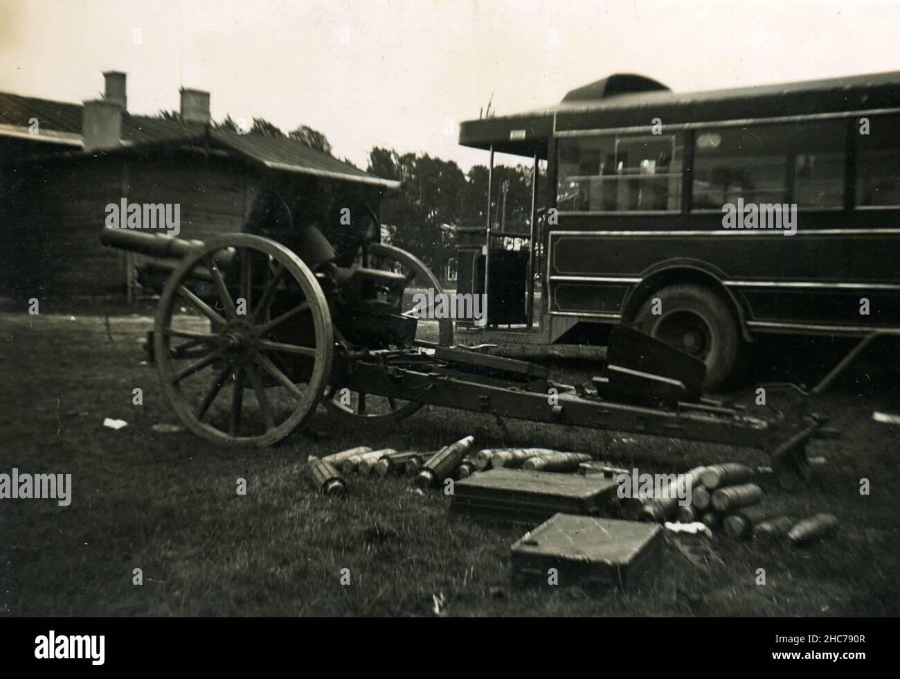 Polish soldiers ww2 hi-res stock photography and images - Alamy