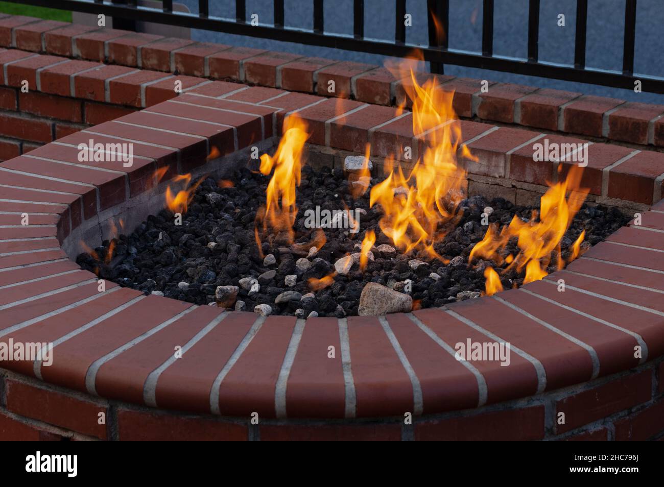 Fire pit image hi-res stock photography and images - Alamy