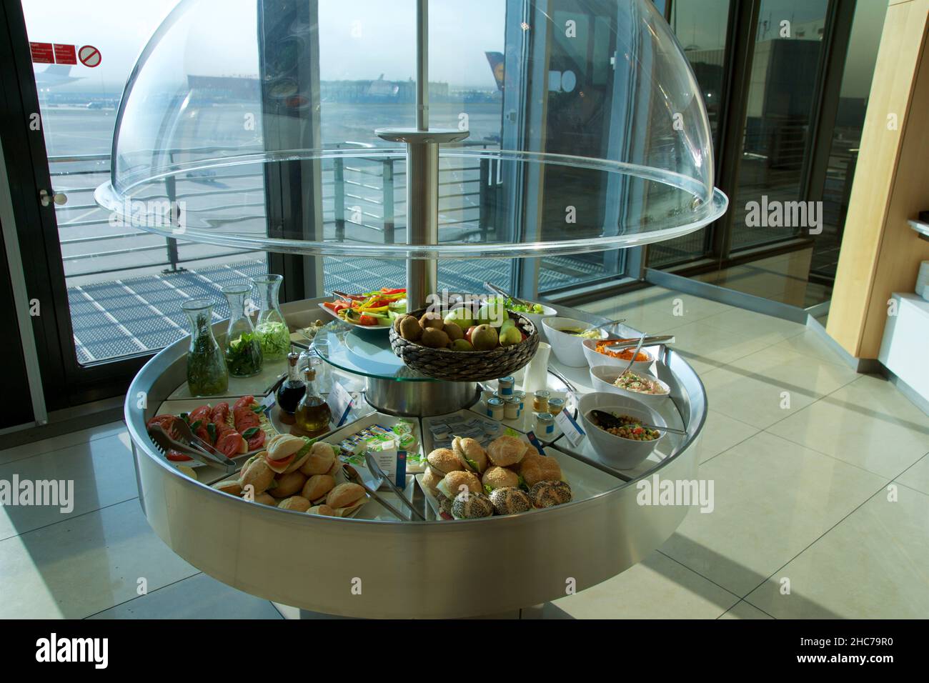 Inside frankfurt airport pub hi-res stock photography and images - Alamy