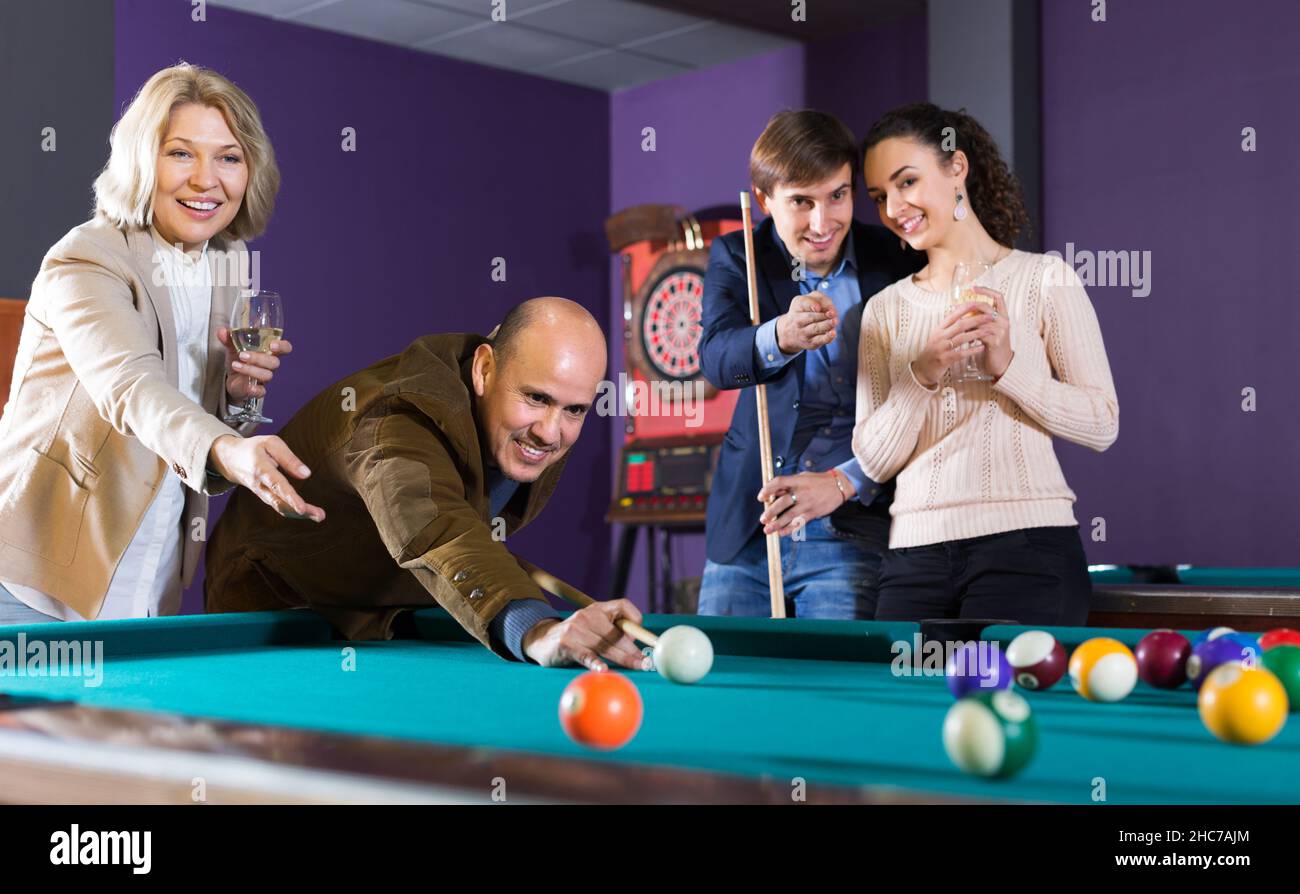 People playing billiard Stock Photo - Alamy