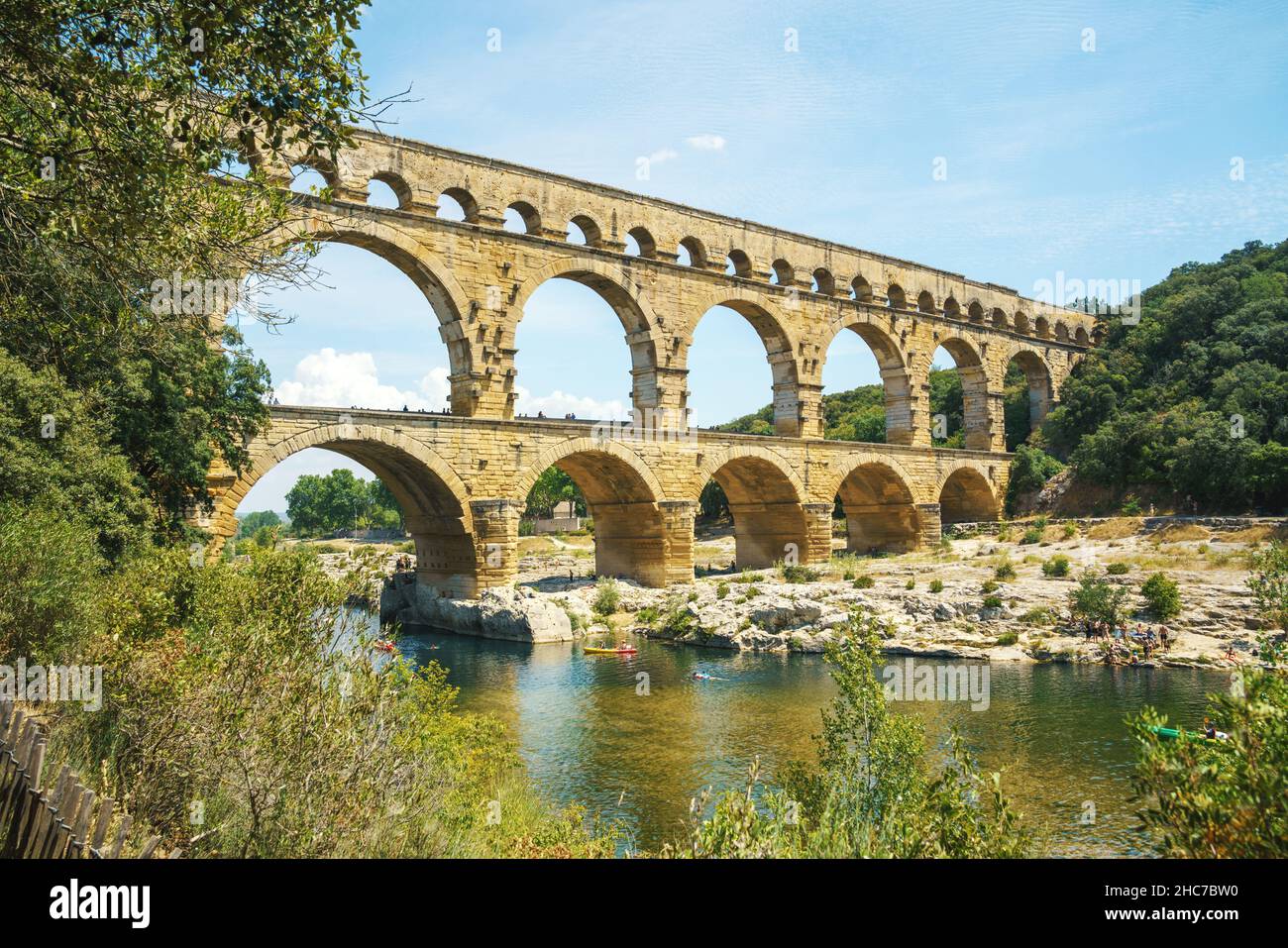 Roman viaduct provence france hi-res stock photography and images - Alamy