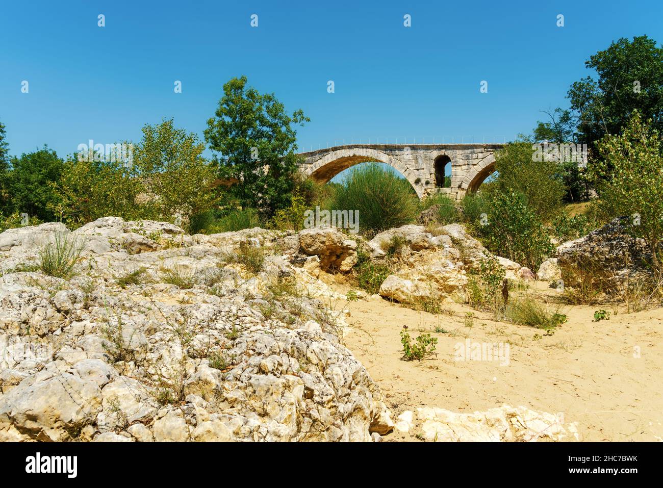 An image of the bridge Pont Julien France Stock Photo - Alamy