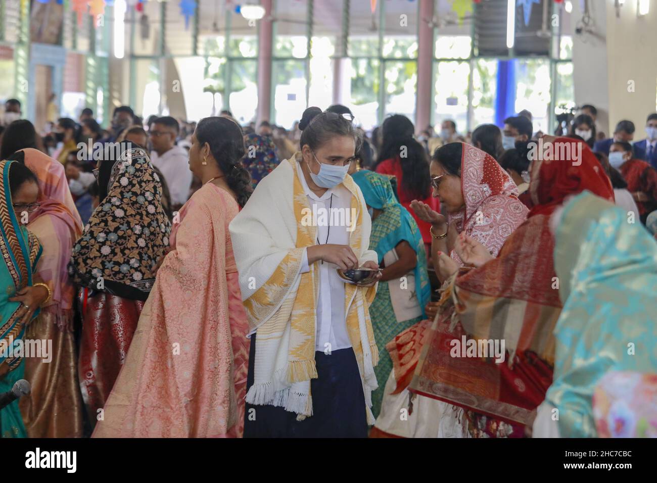 Bangladeshi Christian People offer prayers in Church during Christmas ...