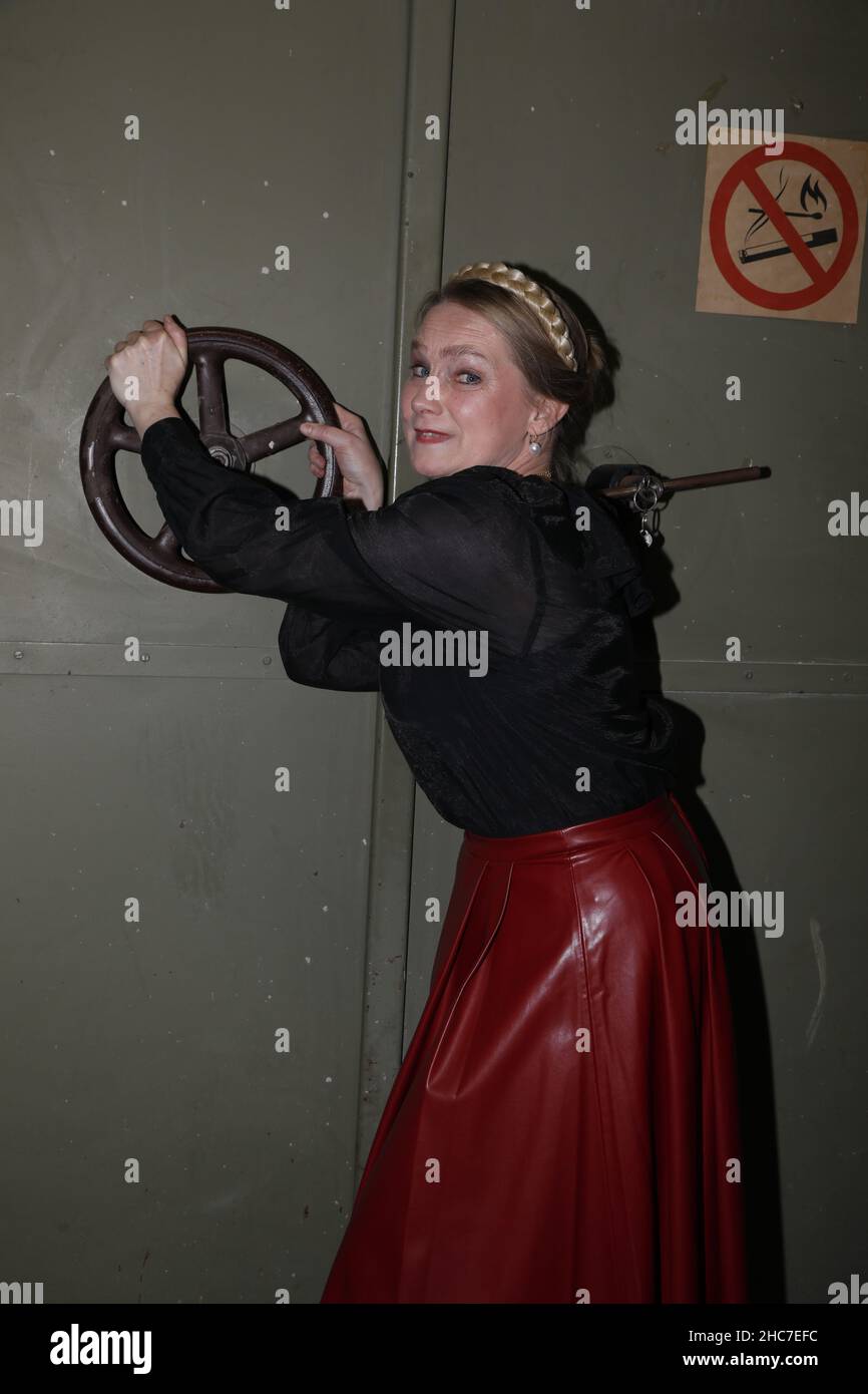 Im Bild: Gundula Köster; Gundula Köster, Agata Pontius, Caroline ...