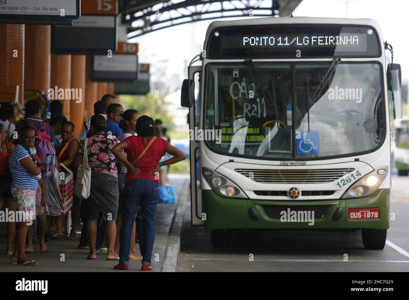 salvador, bahia, brazil - september 21, 2016: people waiting for public ...