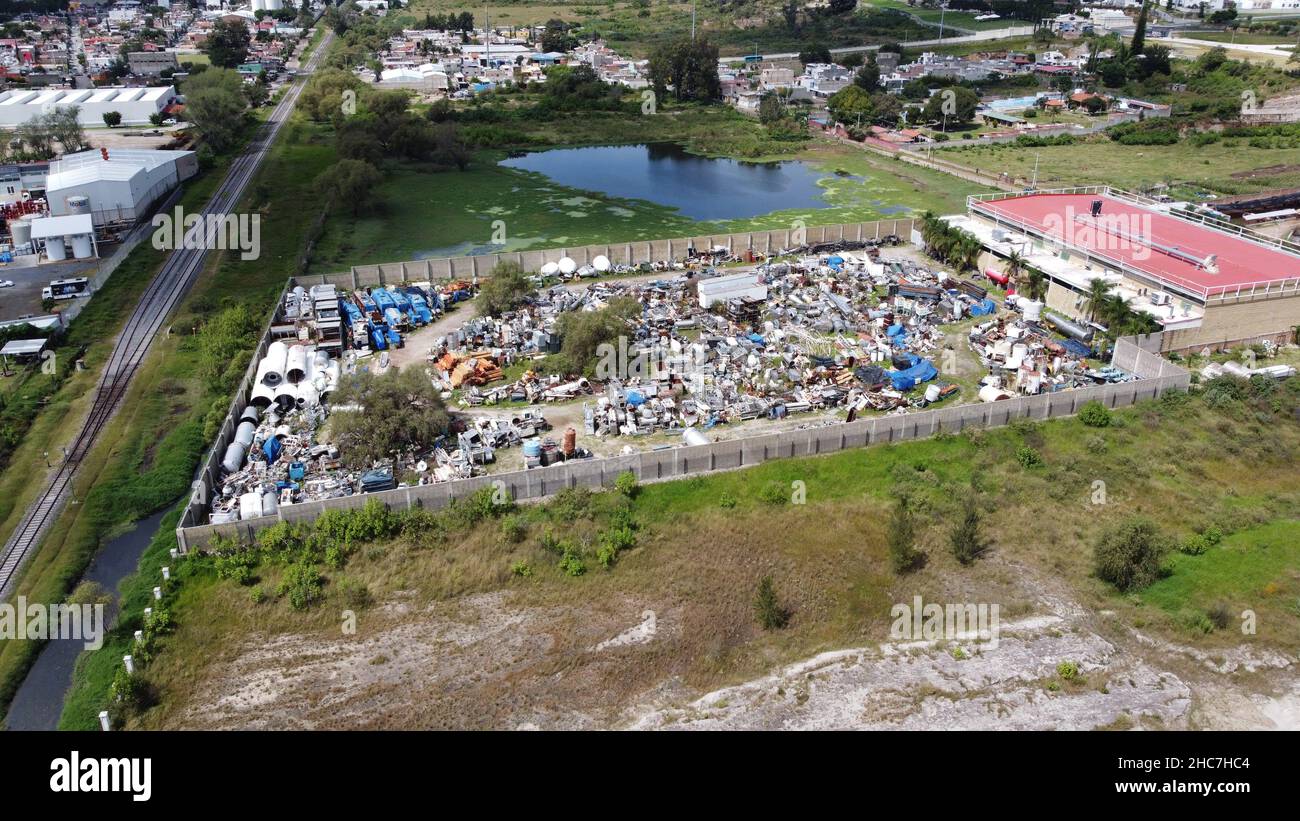 Garbage area hi-res stock photography and images - Alamy