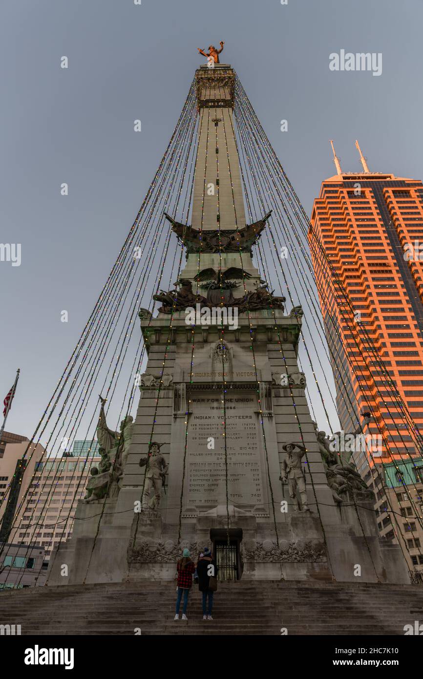 Indiana State Soldiers and Sailors Monument at dusk, Downtown ...