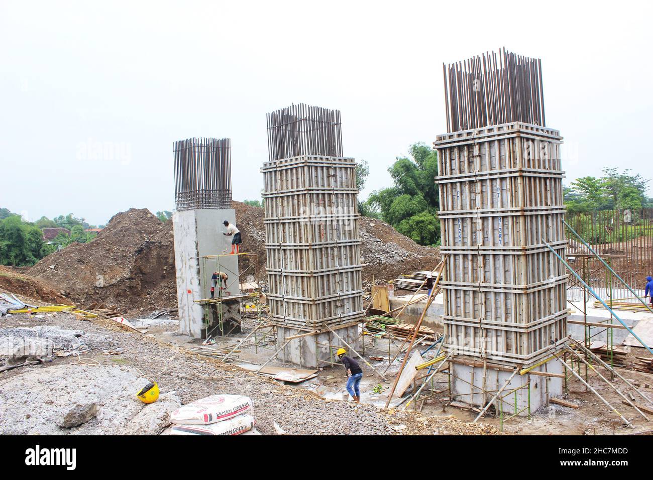 bridge piers that are still under construction that can be used for ...