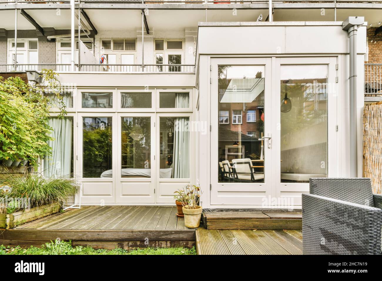 View cozy courtyard house hi-res stock photography and images - Alamy