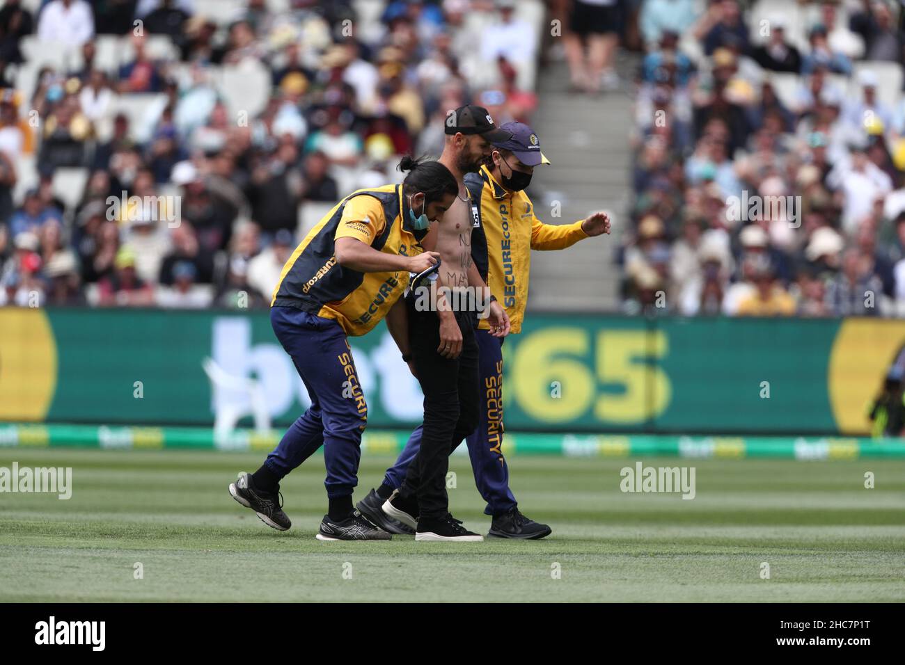 Cricket streaker hi-res stock photography and images - Alamy