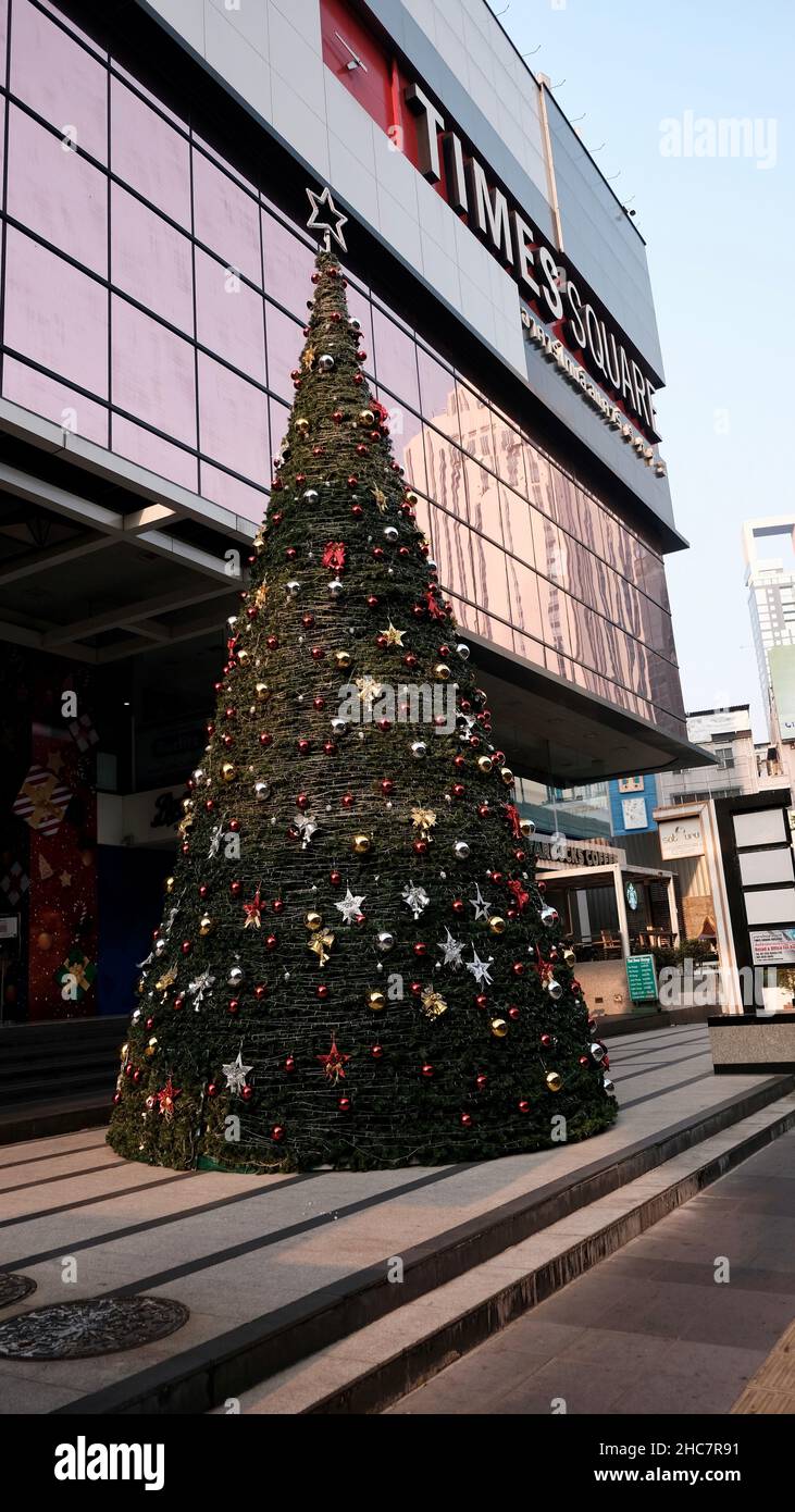 Christmas Tree Times Square Building Mall Sukhumvit Rd, Bangkok ...