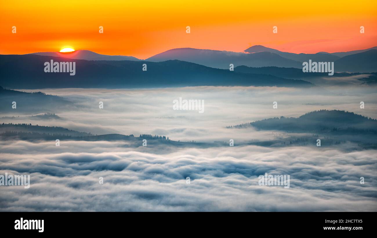 The best mountain sunrise. The Carpathian Mountains, Gorgany, Ukraine ...