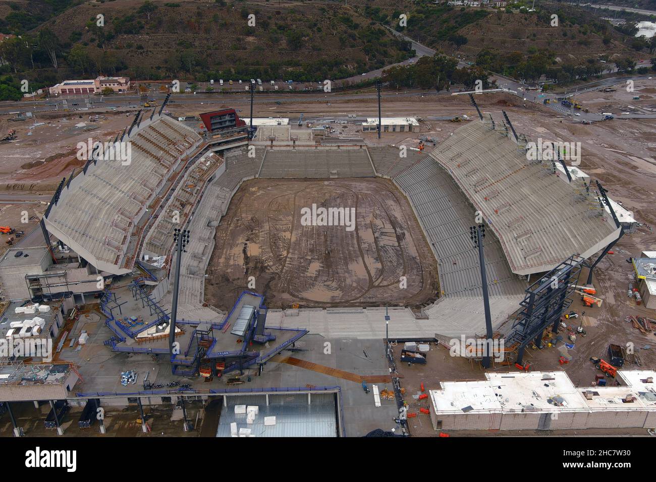 Snapdragon stadium construction hi-res stock photography and images - Alamy