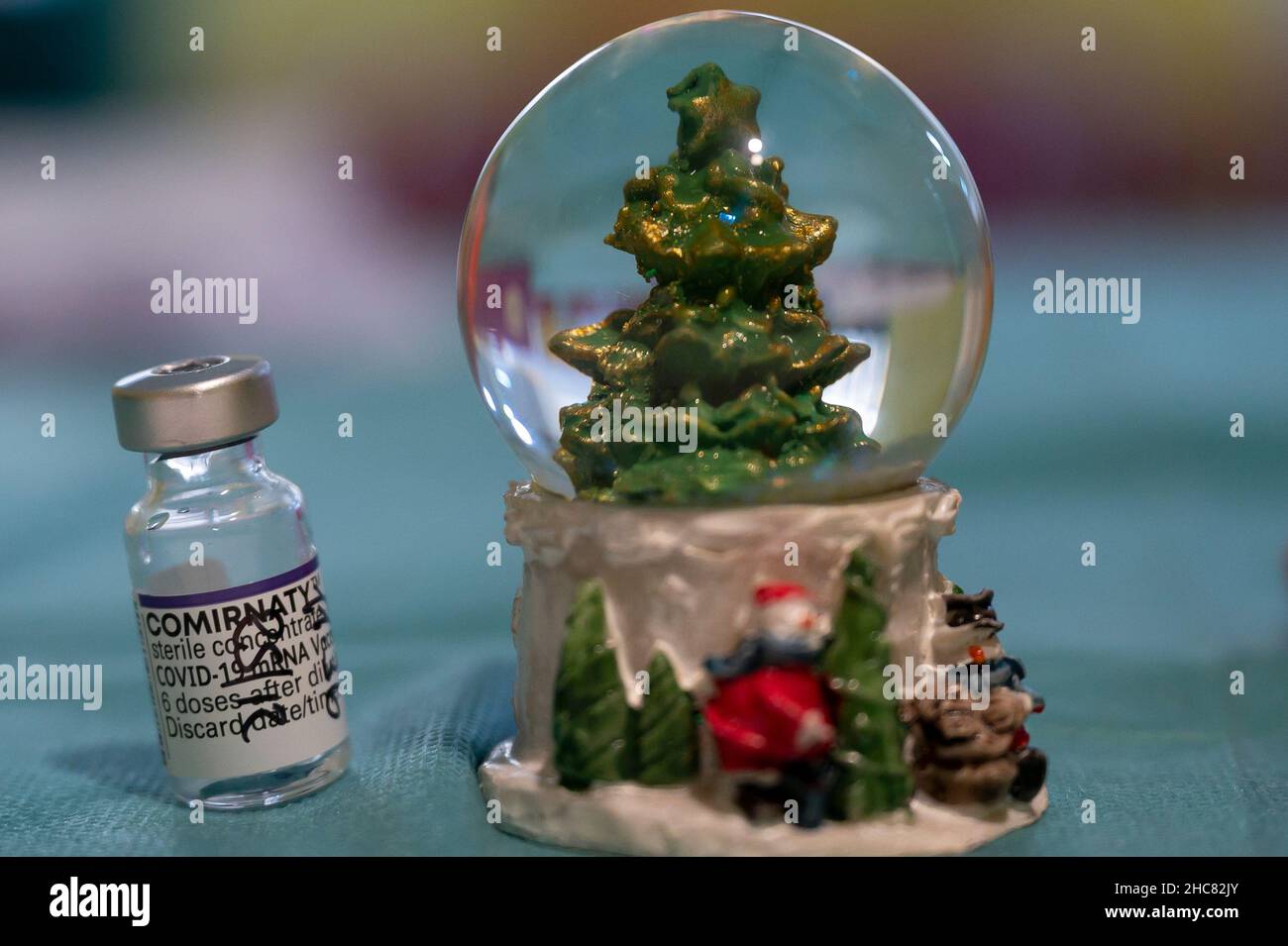 Pfizer cominarty hi-res stock photography and images - Alamy