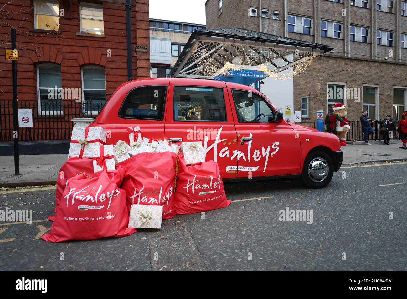 Santa Bear and elves from Hamleys toy shop arrive to donate over 800 ...