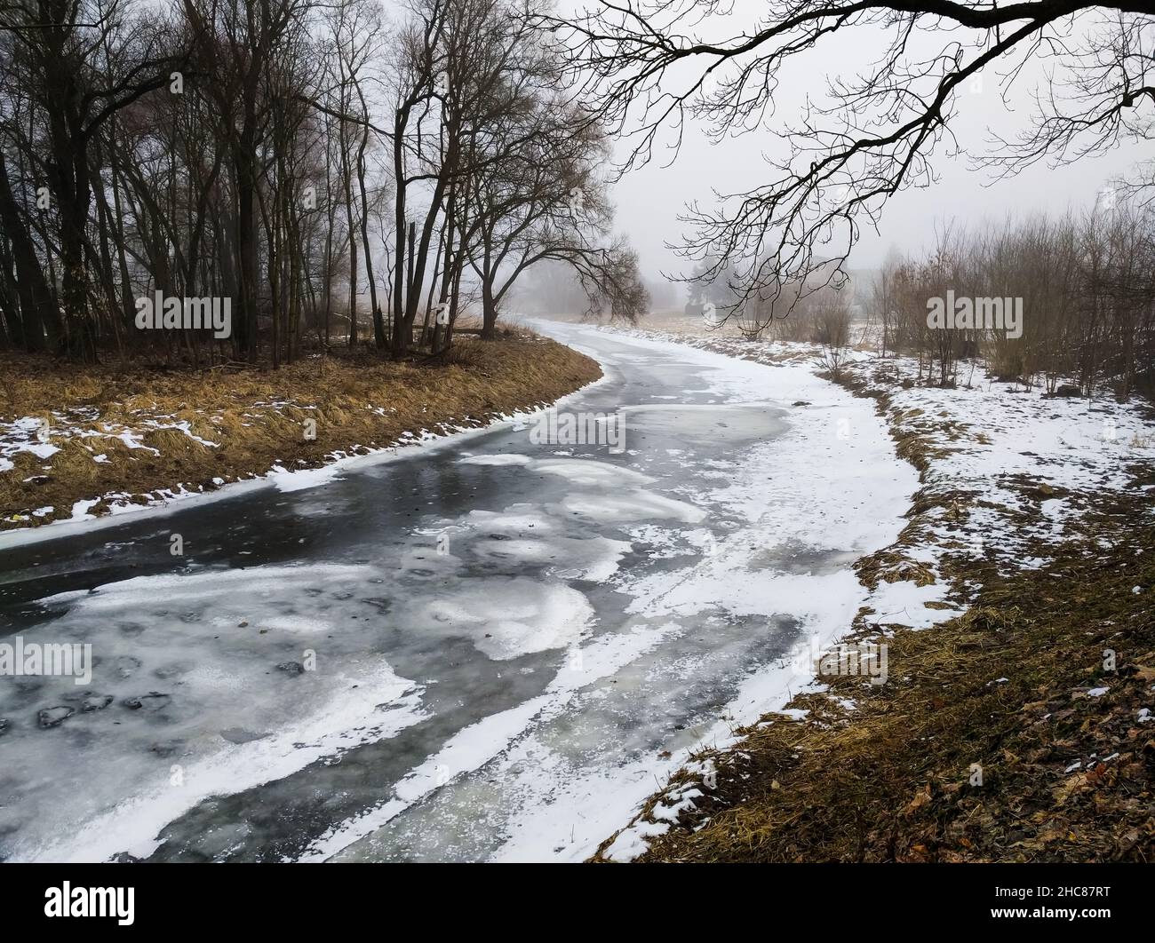 Ice frozen grass path hi-res stock photography and images - Alamy