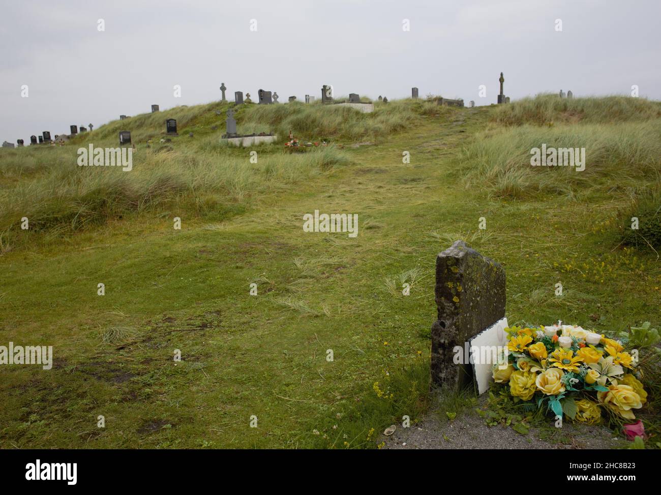 Irish grave hi-res stock photography and images - Alamy