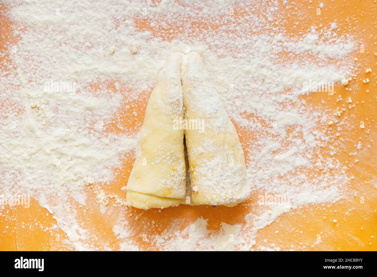 DIY Step 6. Cherry Horn Pie. Wrap the horns from one and the other half ...