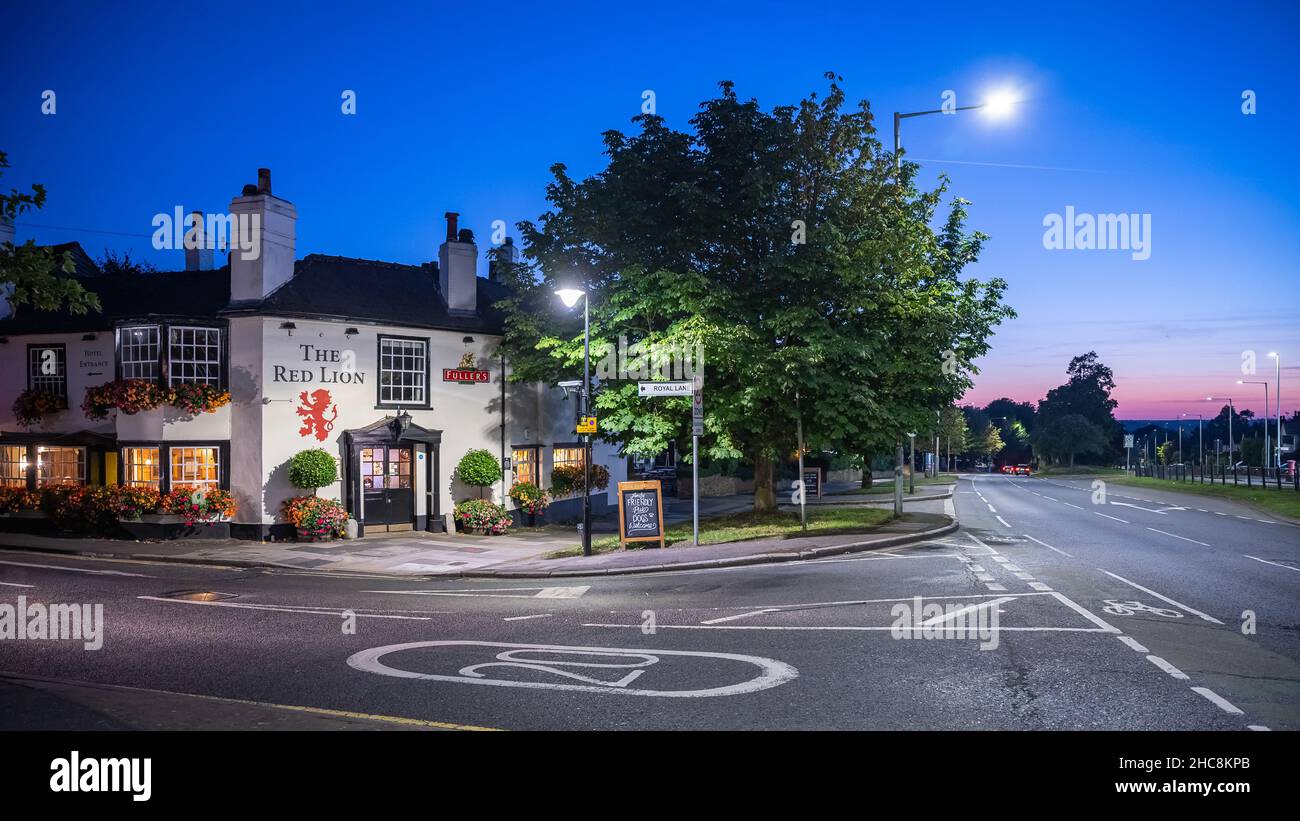 The Red Lion Fullers Pub and hotel, Uxbridge, Hillingdon Stock Photo ...