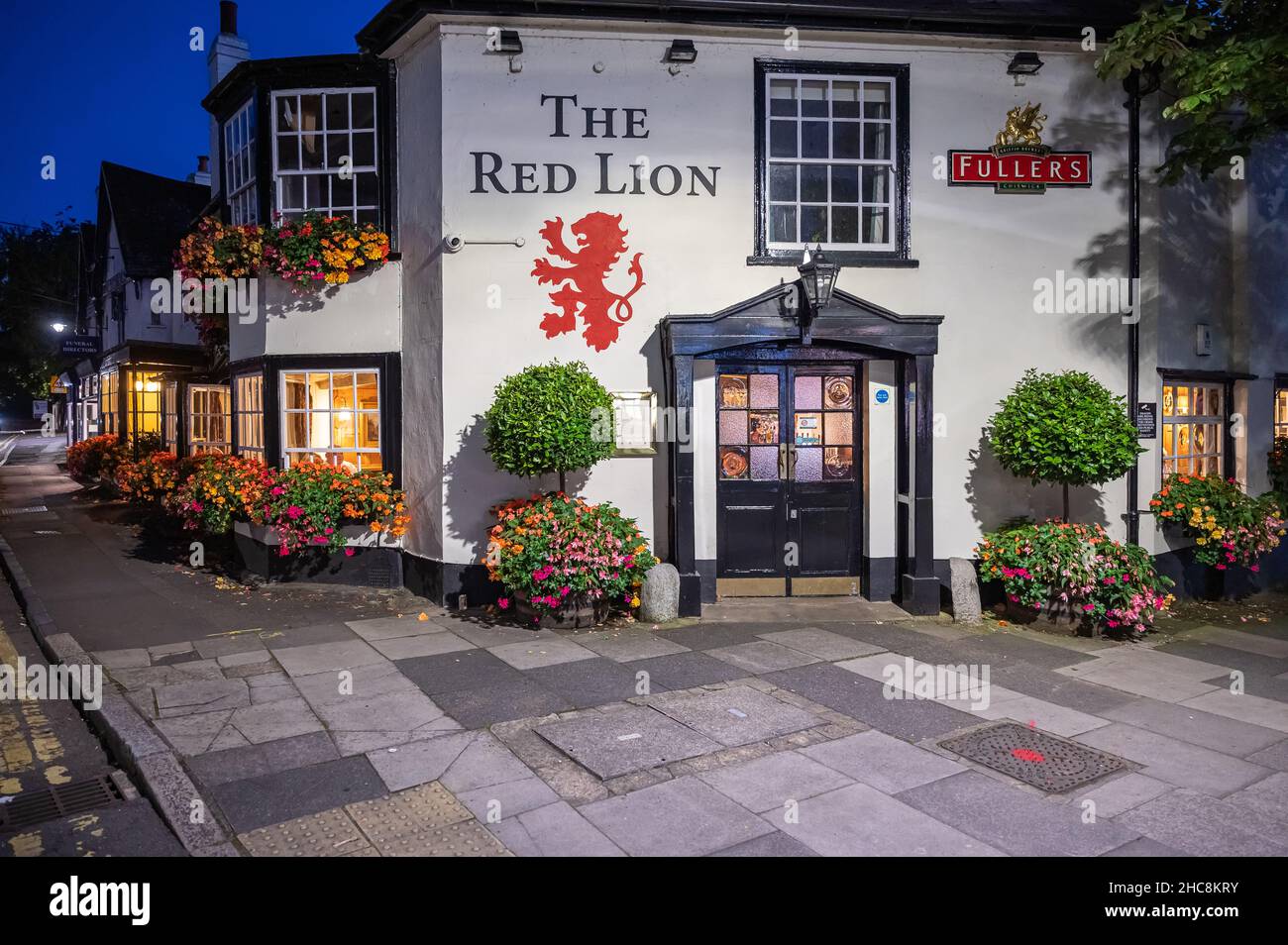 The Red Lion Fullers Pub and hotel, Uxbridge, Hillingdon Stock Photo ...
