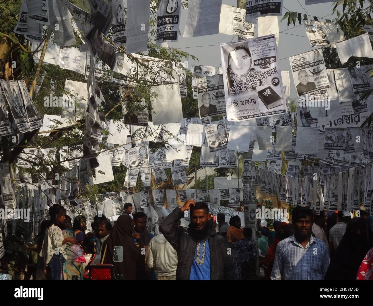 Bangladesh election campaign poster hi-res stock photography and images ...
