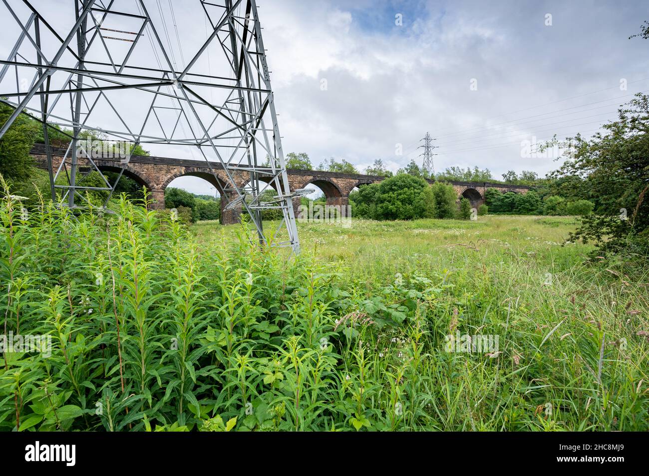 Thirteen Arches Bridge High Resolution Stock Photography and Images - Alamy