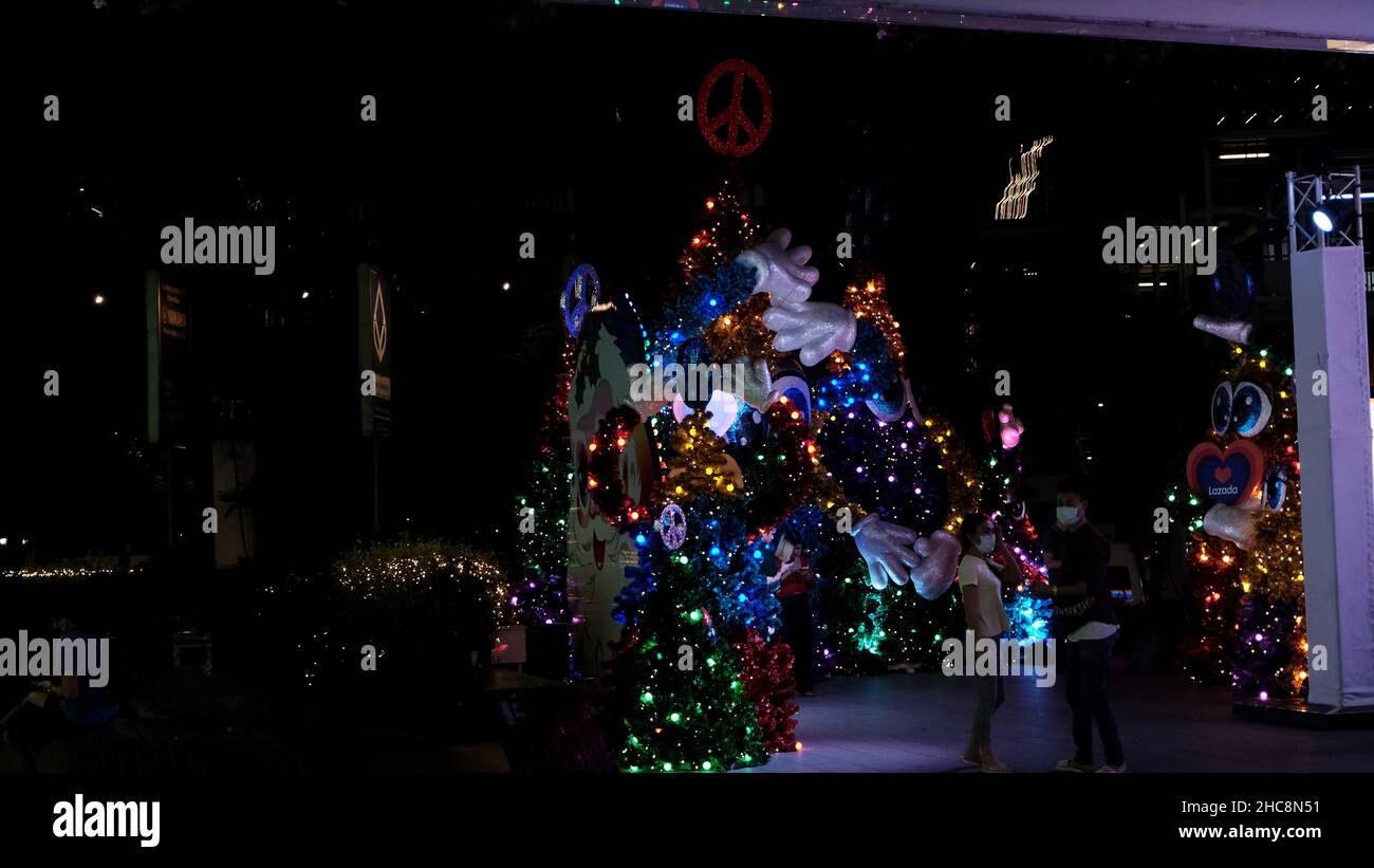 Christmas Decorations Bangkok Marriott Hotel Sukhumvit Night Lights ...