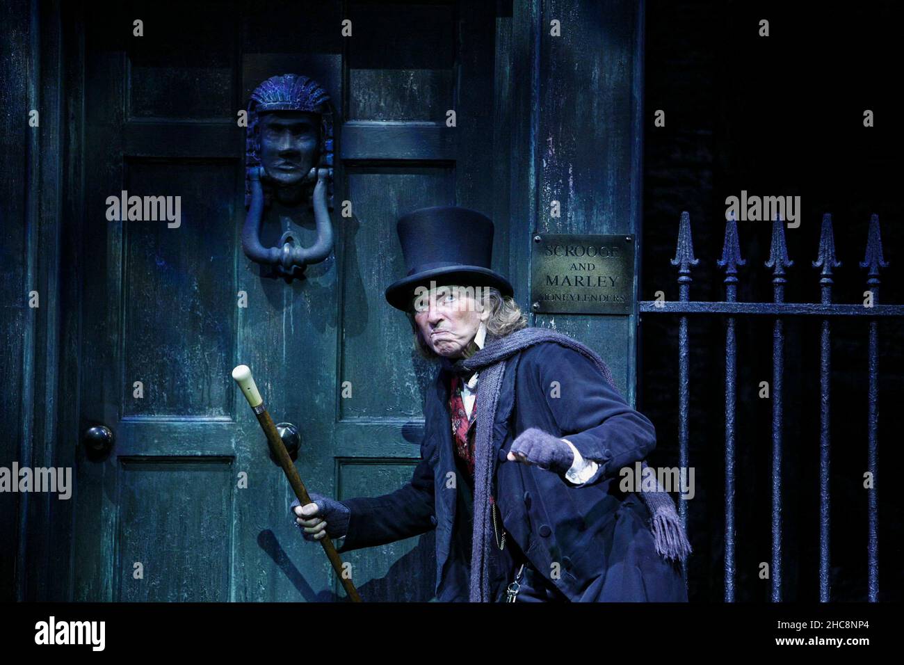 Tommy Steele (Ebenezer Scrooge) in SCROOGE at the London Palladium ...