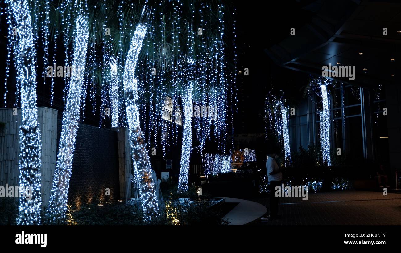 Christmas Decorations Bangkok Marriott Hotel Sukhumvit Exterior Night ...