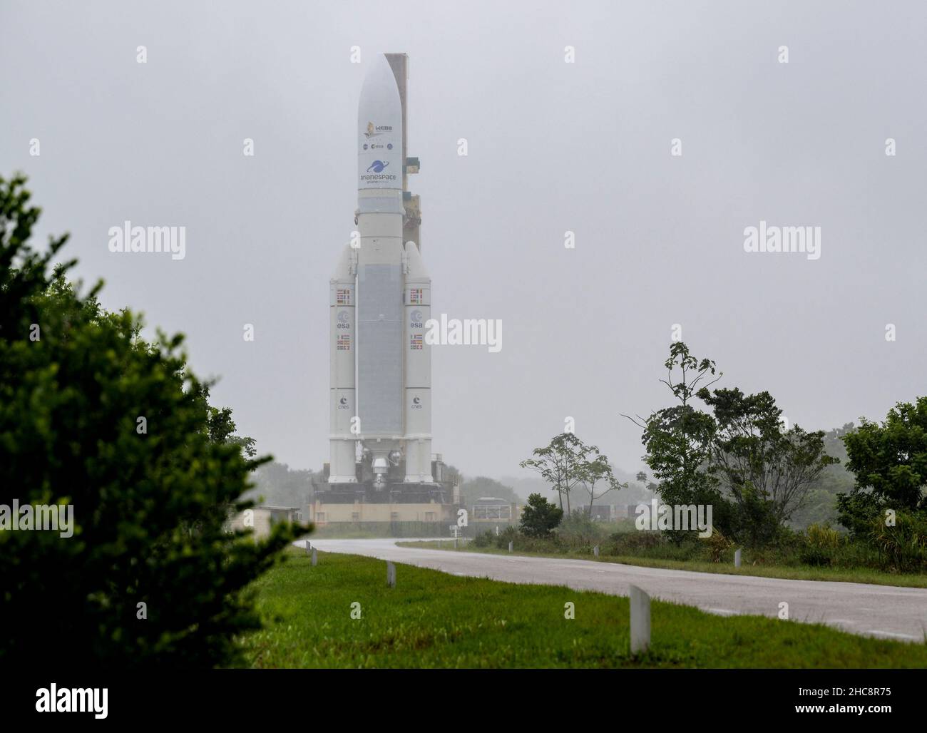 Ariane 5 rocket hi-res stock photography and images - Alamy