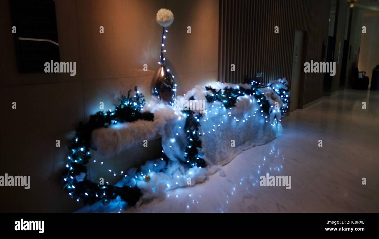 Christmas Decorations Bangkok Marriott Hotel Sukhumvit Interior night ...