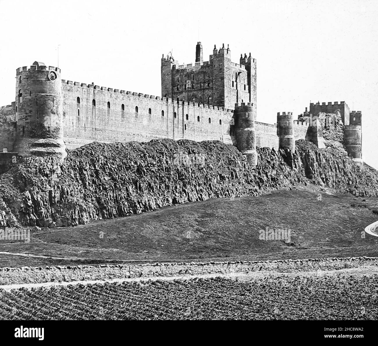 Bamborough castle hi-res stock photography and images - Alamy