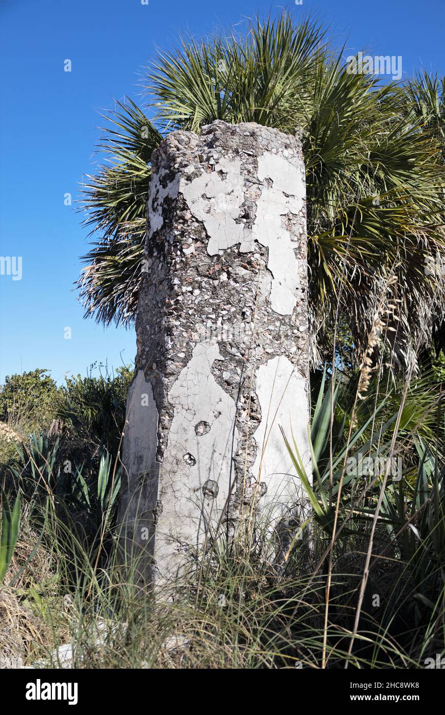 A crumbling column, part of the ruins of Fort Dade, at Egmont Key in St ...