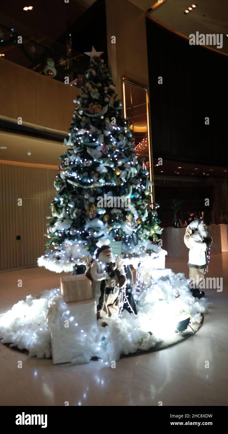 Christmas Decorations Bangkok Marriott Hotel Sukhumvit Night Lights ...