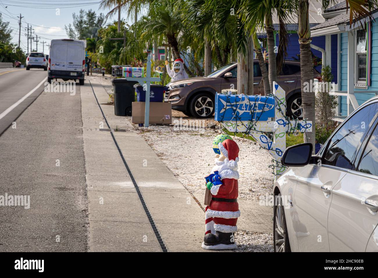 Blow up santa claus hi-res stock photography and images - Alamy