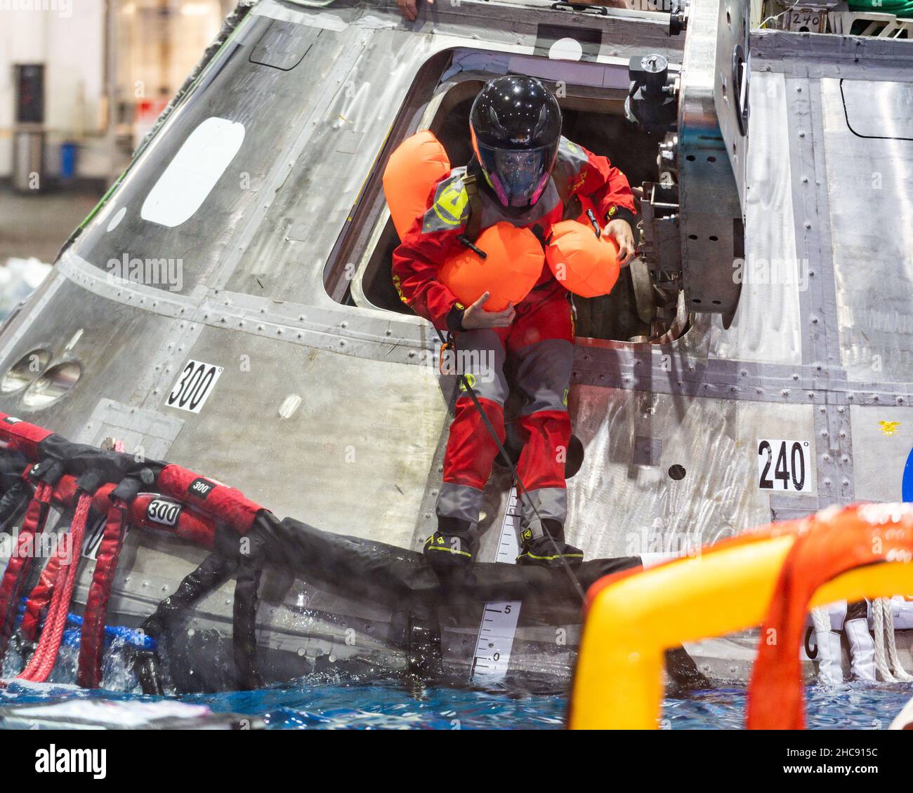 Emergency proceedures hi-res stock photography and images - Alamy