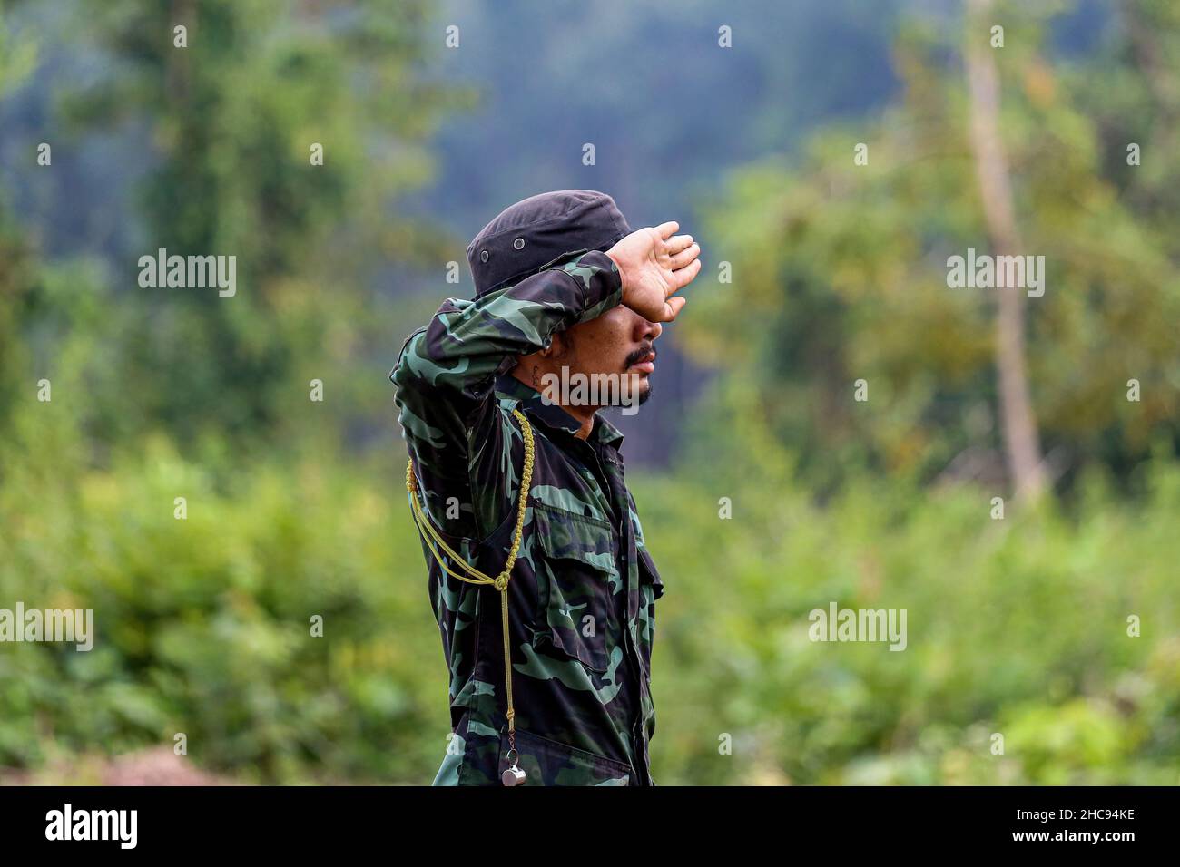 Kayin State, Myanmar. 13th Nov, 2021. A member of the People's defence ...