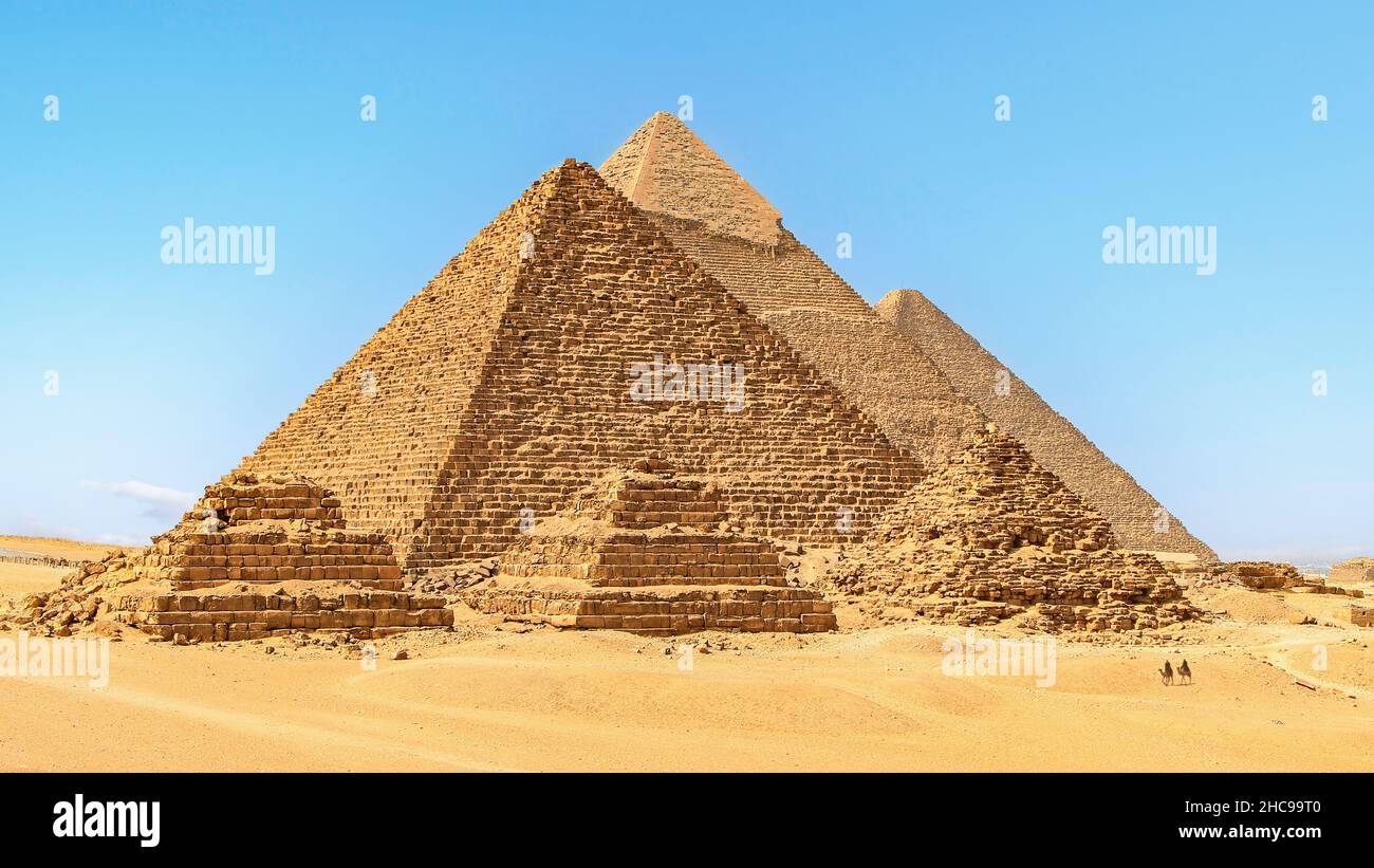 The great pyramids of egypt hi-res stock photography and images - Alamy