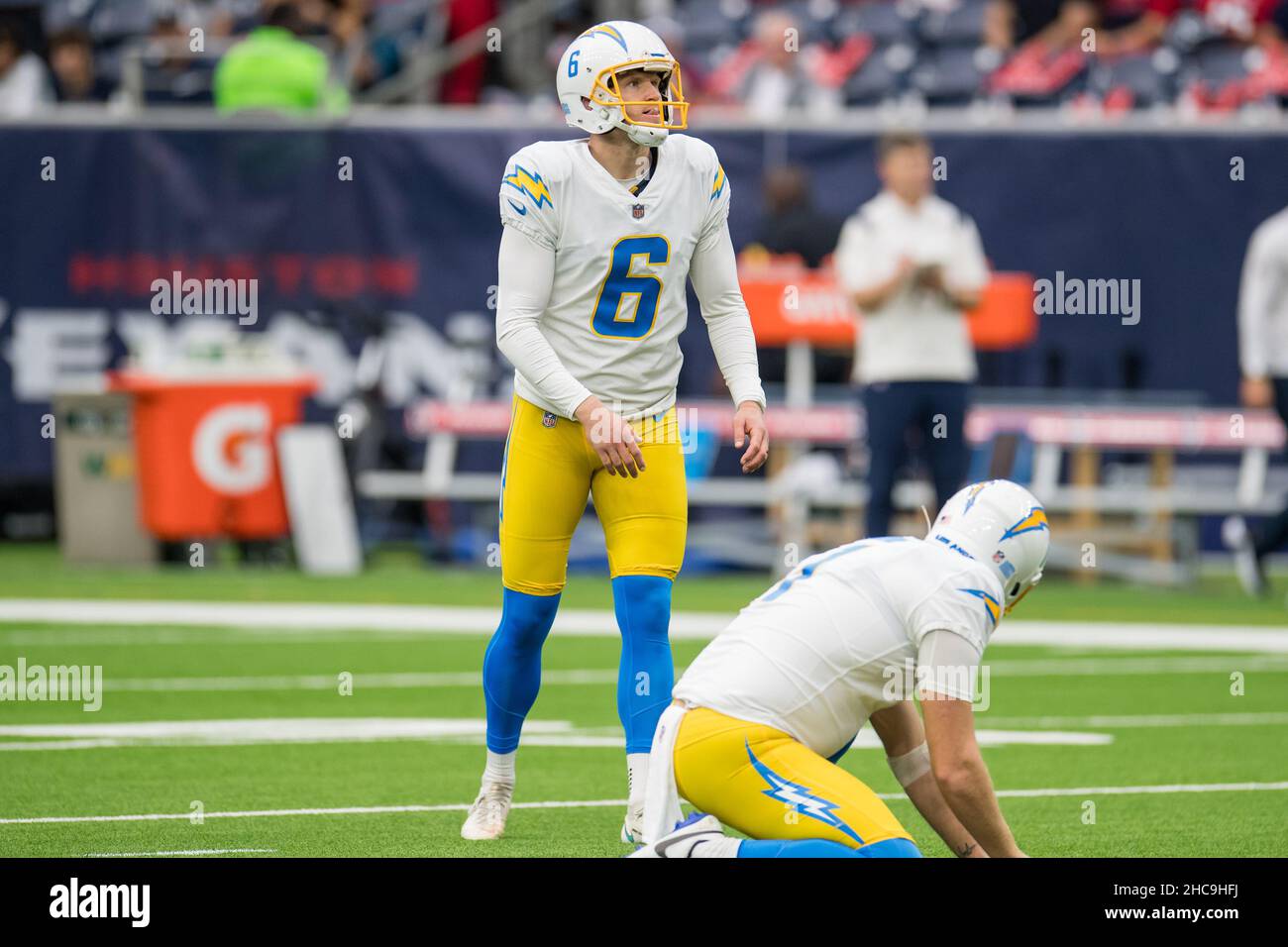 Nfl field goal kick 2021 hi-res stock photography and images - Alamy